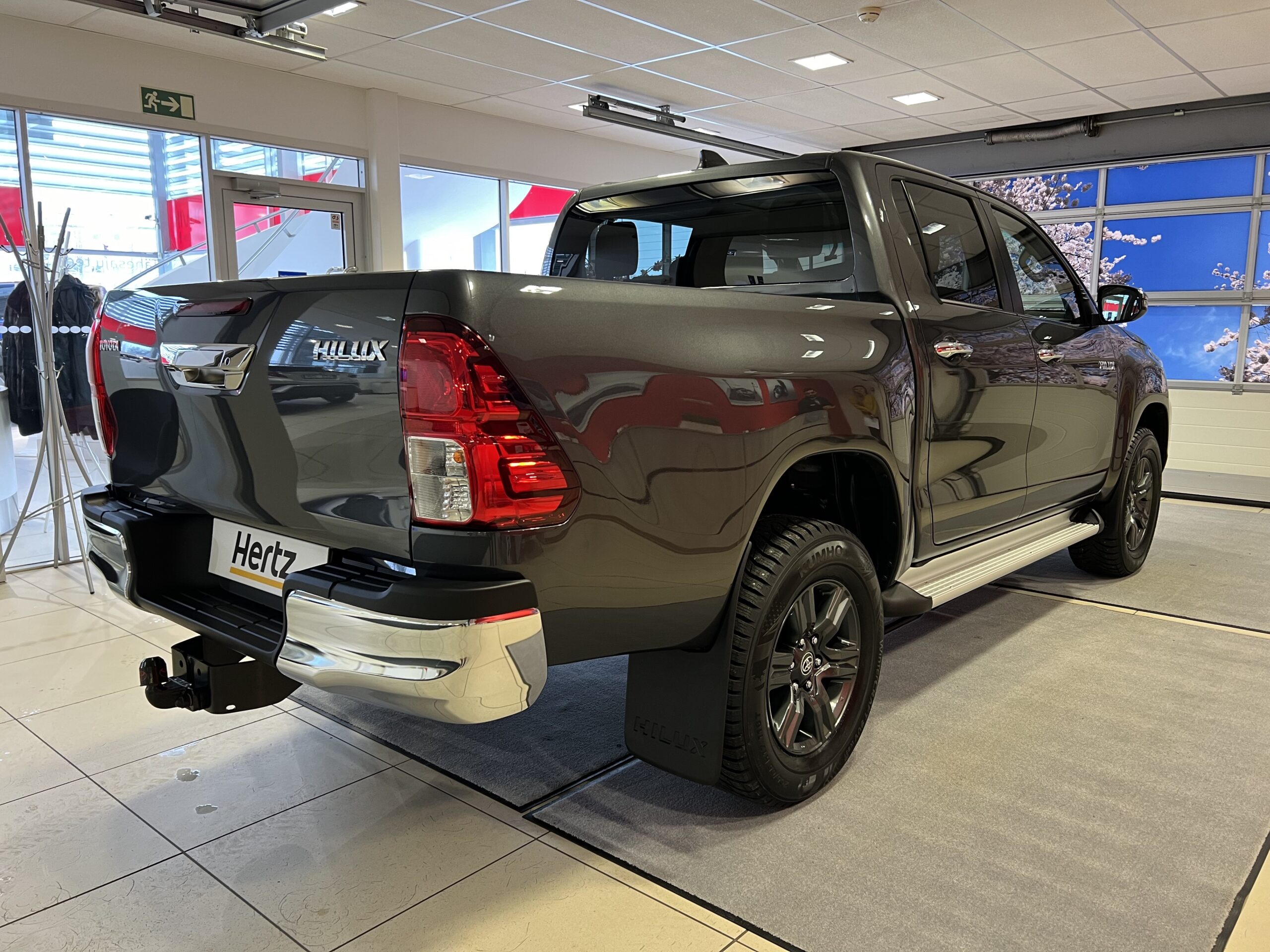 Toyota Hilux Double Cab 2.4 D-4D 4WD – Hertz Lease